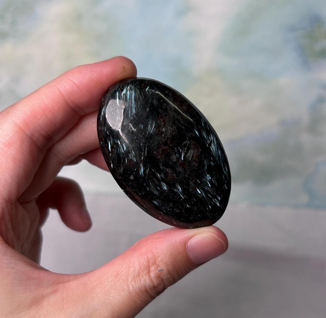 High Quality Fireworks Garnet Astrophyllite Crystal Palm Stone, Blue ...