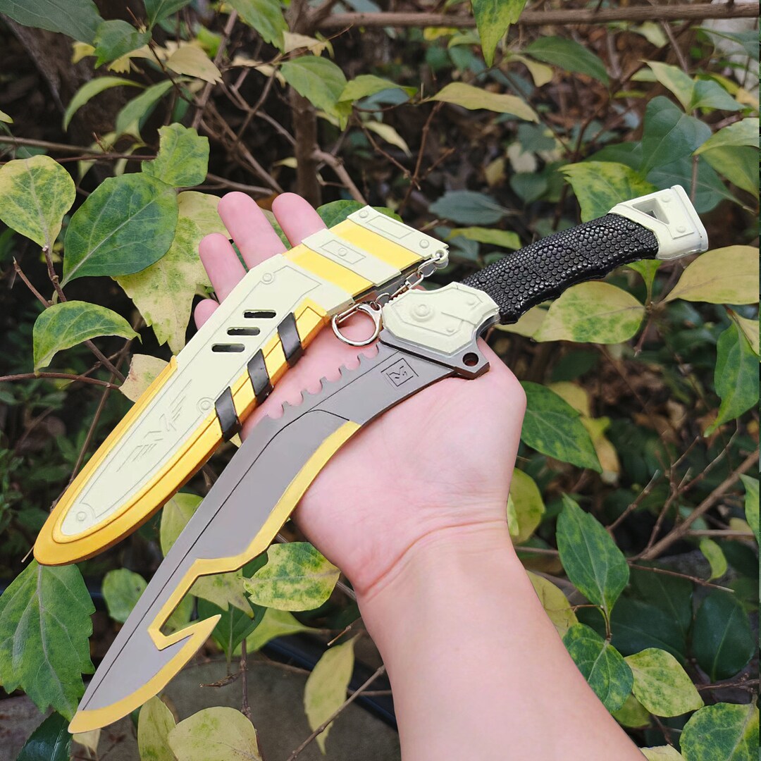 APEX Metal Weapon Model Ornament Wraith Replica of the - Etsy