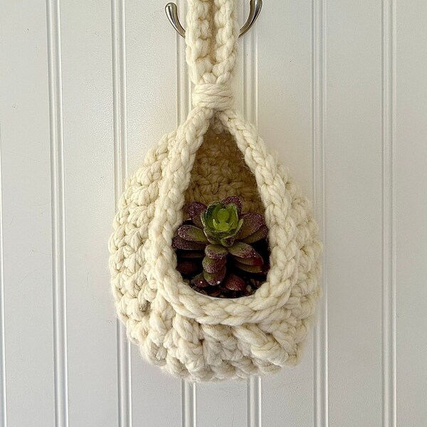 Hanging Pod - Etsy