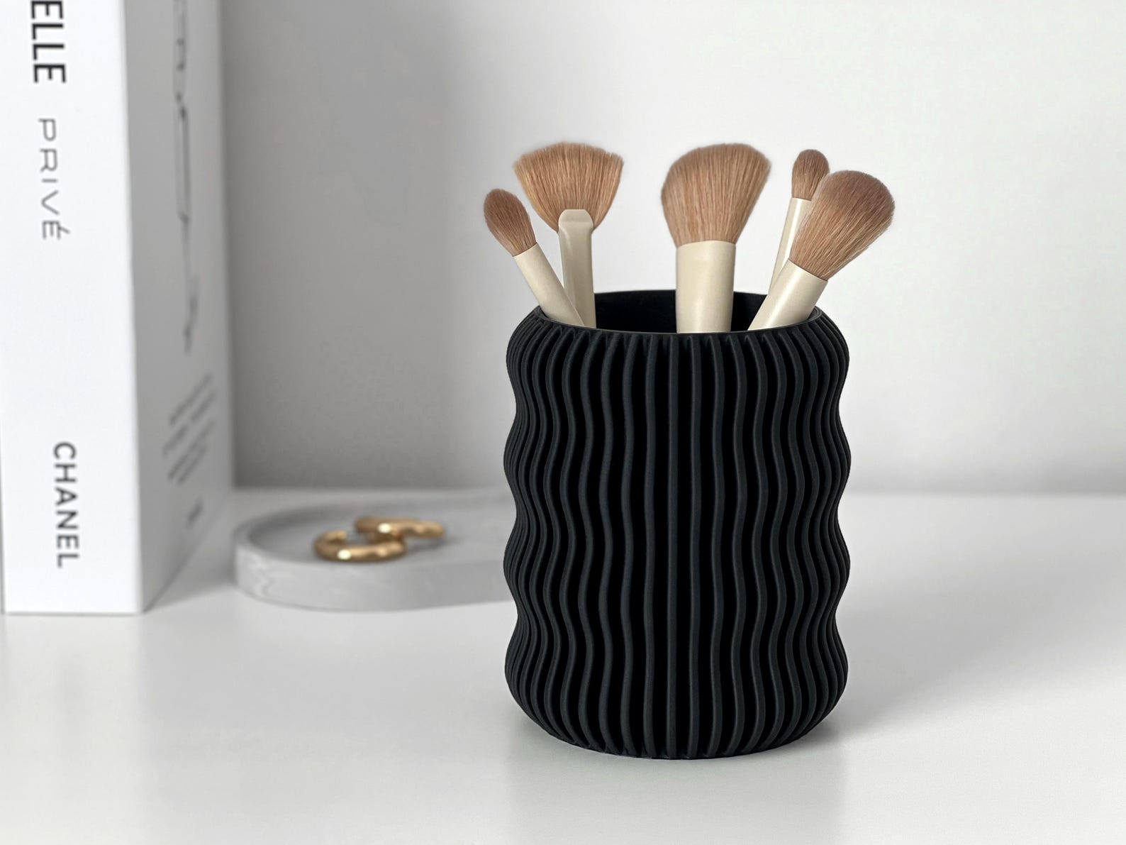 Black Wavy Pen Holder for Desk | 3D Printed Makeup Brush Holder for ...