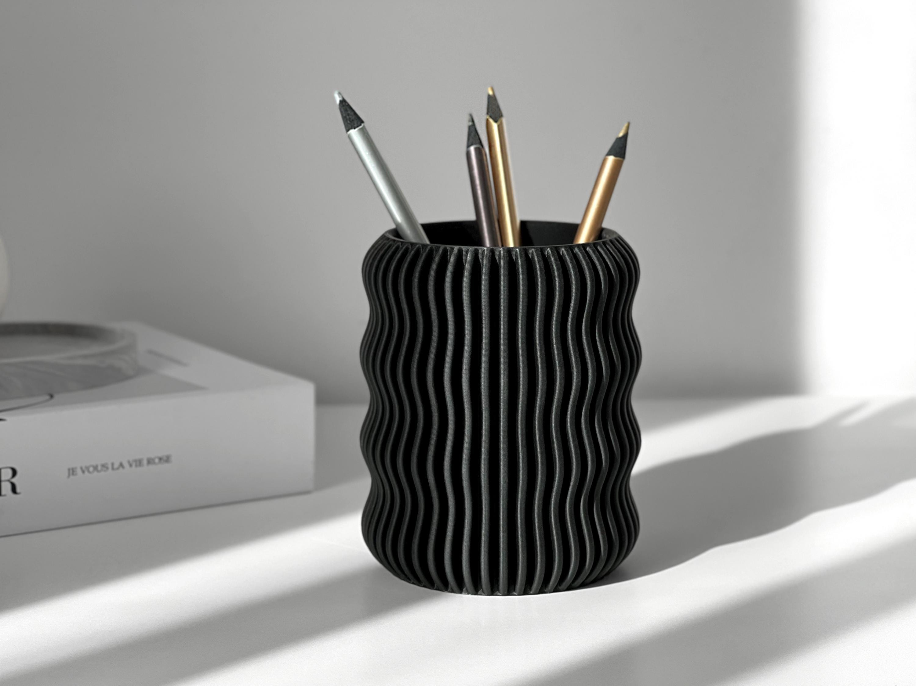 Black Wavy Pen Holder for Desk | 3D Printed Makeup Brush Holder for ...