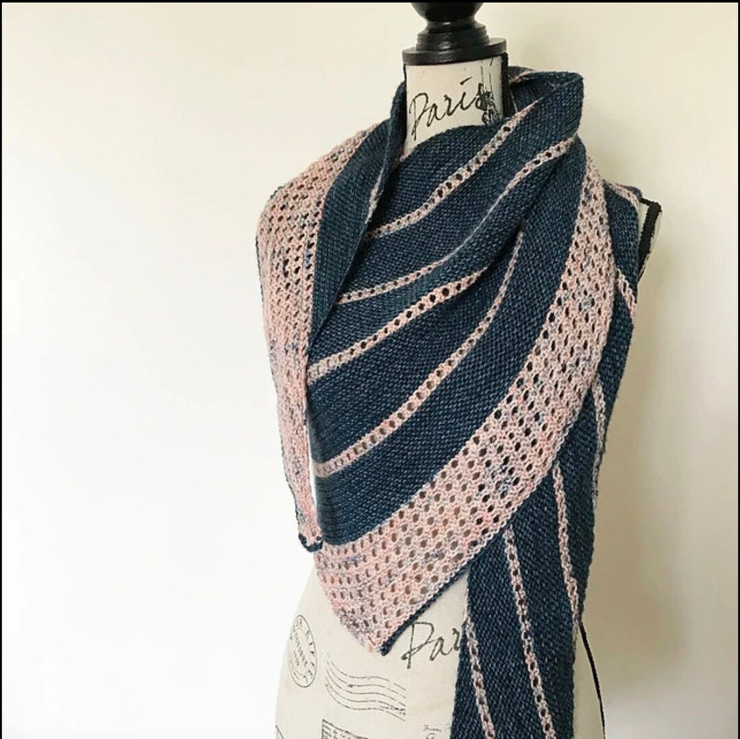 Essence Shawl // PDF Knitting Pattern - Etsy