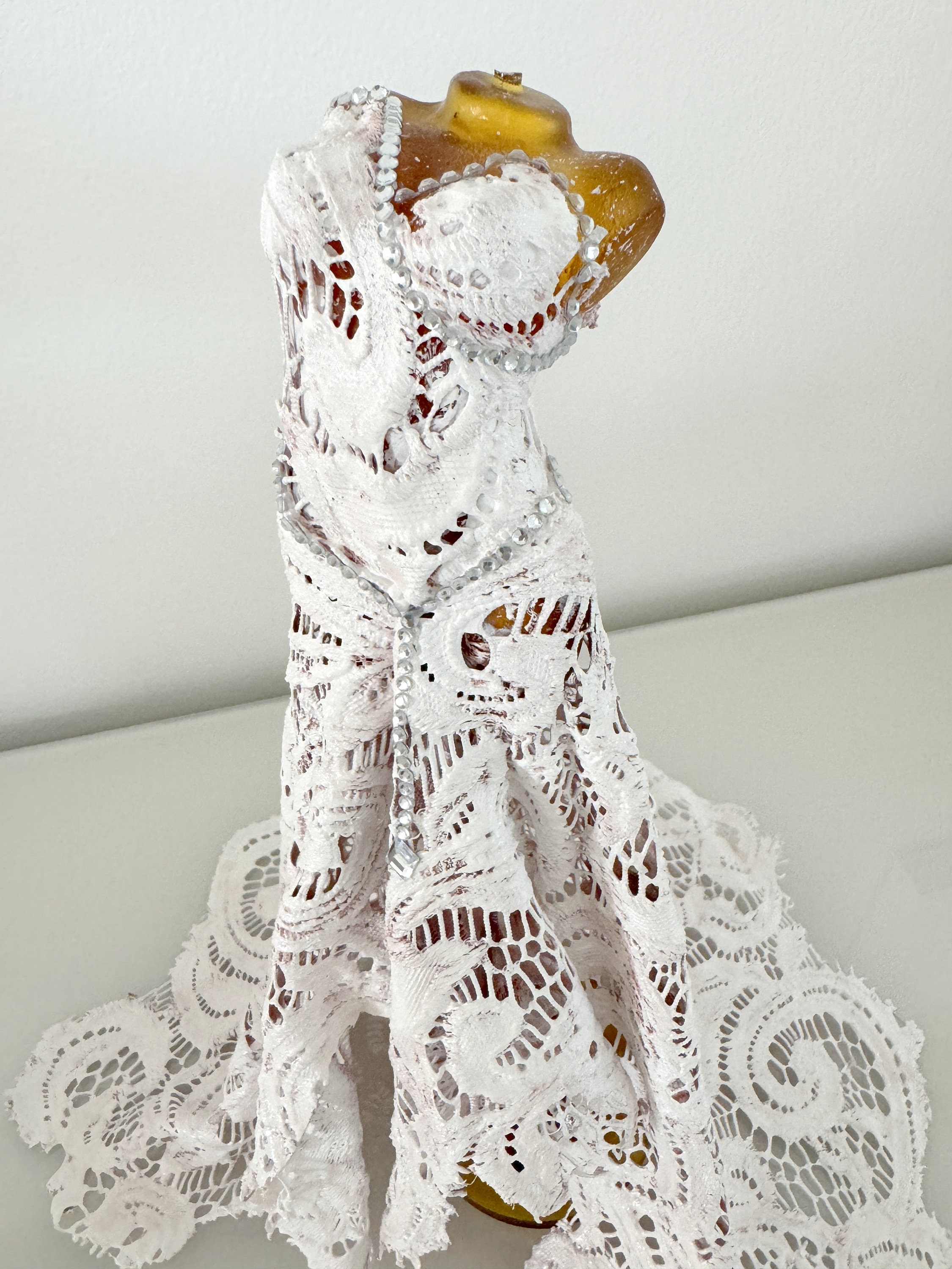 White Bride Little Doll Epoxy Resin Mannequin With Handcrafted ...