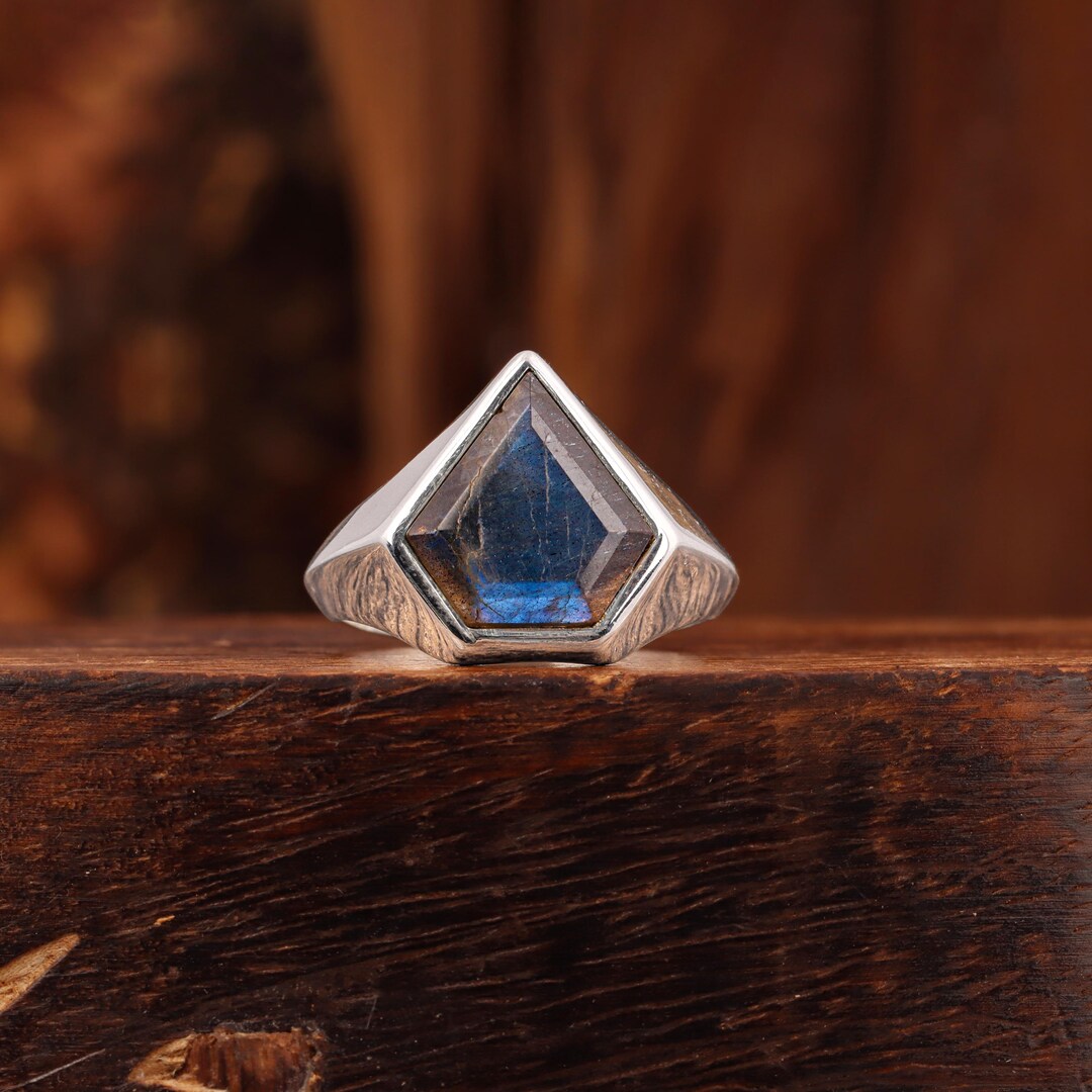 Sterling Silver Labradorite Signet Ring: Diamond Gemstone - Etsy