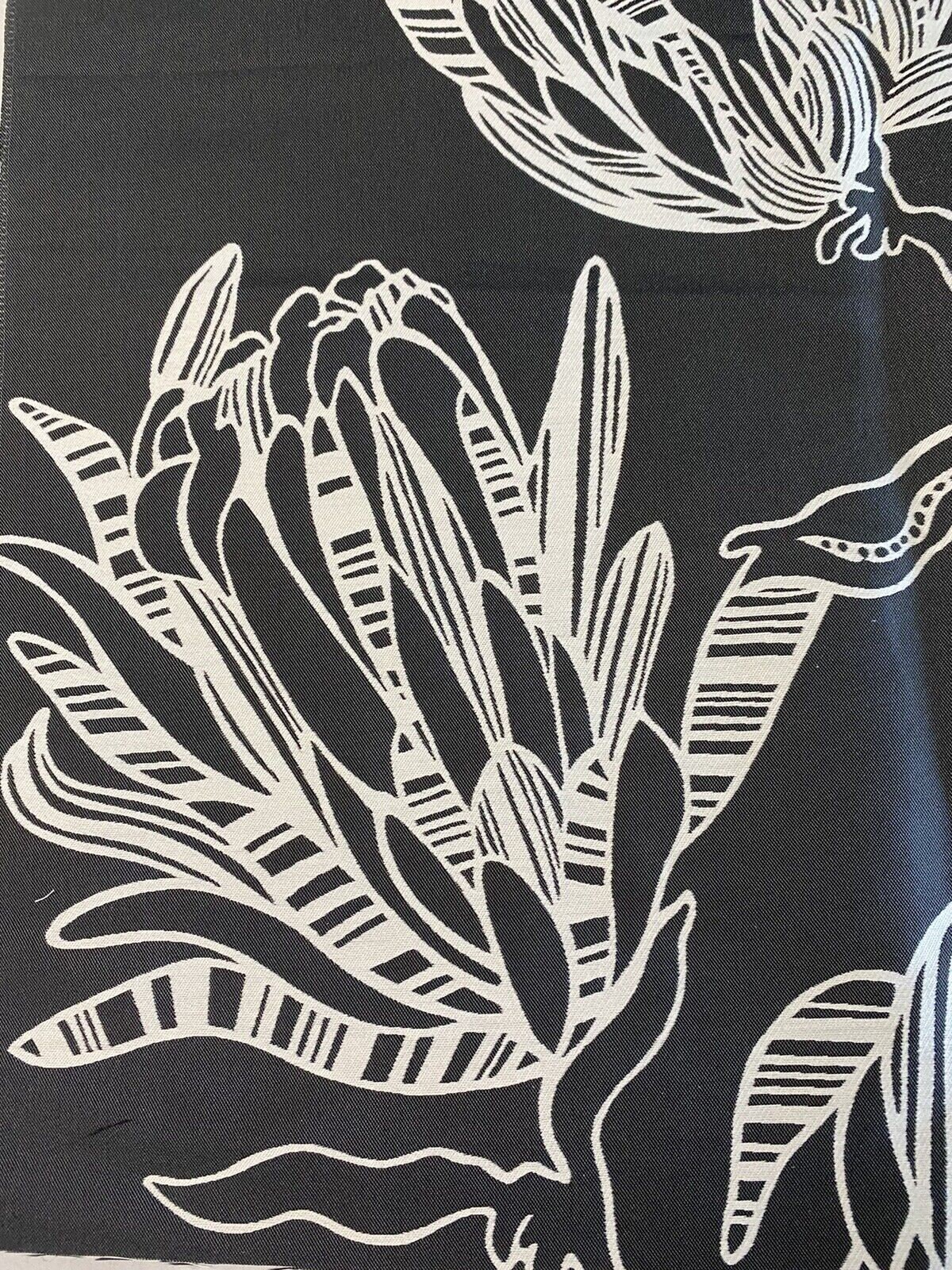 Mod Retro Black & White Floral Botanical Reversible Fabric Sample Stark ...