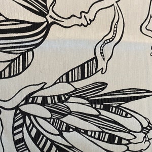 Mod Retro Black & White Floral Botanical Reversible Fabric Sample Stark ...