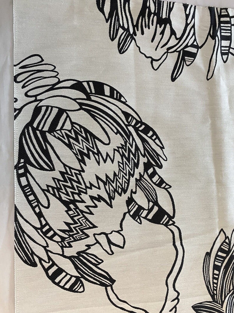 Mod Retro Black & White Floral Botanical Reversible Fabric Sample Stark ...