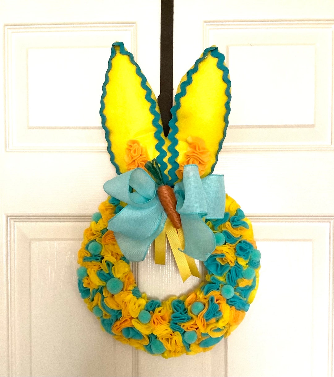 SAVE25 Bright and Sunny Easter Bunny Felt Wreath With Ribbon/ric-rac ...
