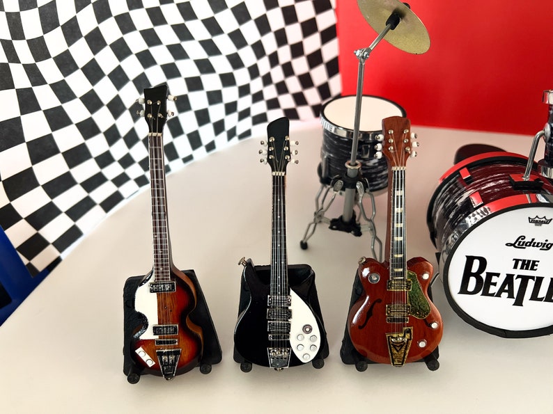 Miniature Beatles Ringo Starr Drum Set With Guitars 1:12 Scale ...