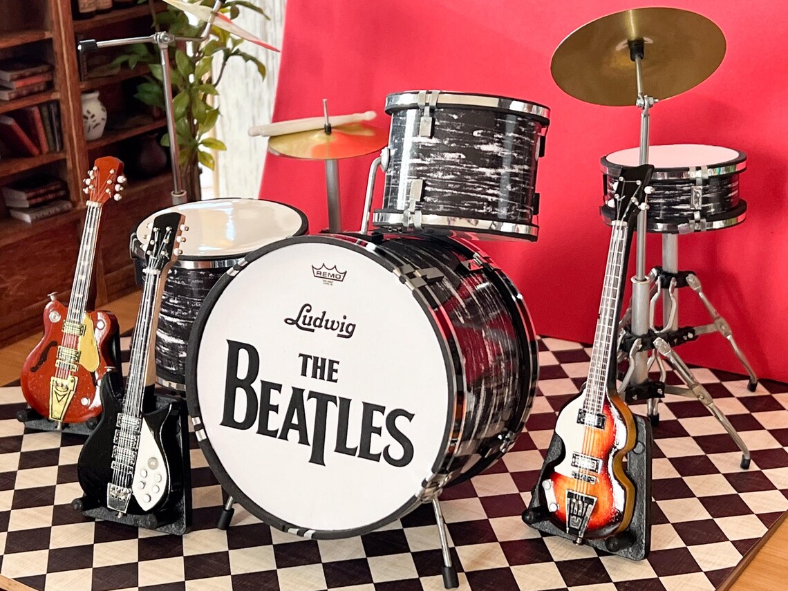Dollhouse Beatles Ringo Starr Drum Set With Guitars - 1:6 Scale ...
