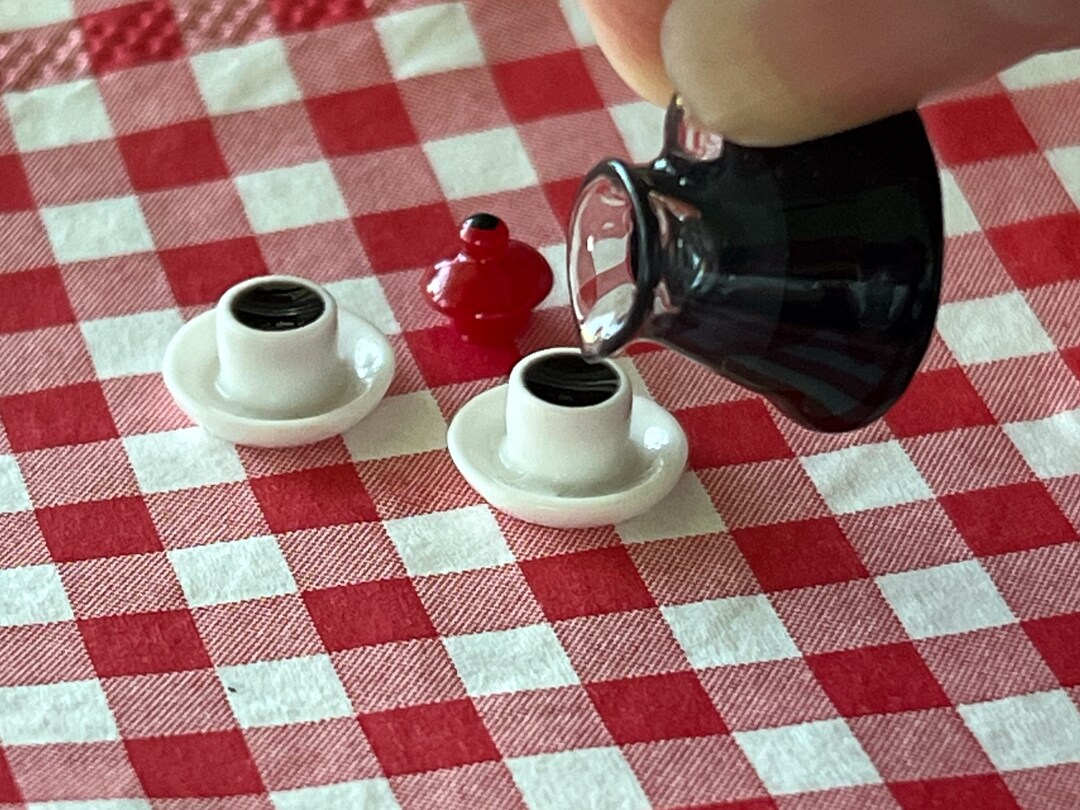Miniature Coffee Carafe & Cups Set – 1:12 Scale Dollhouse Morning ...