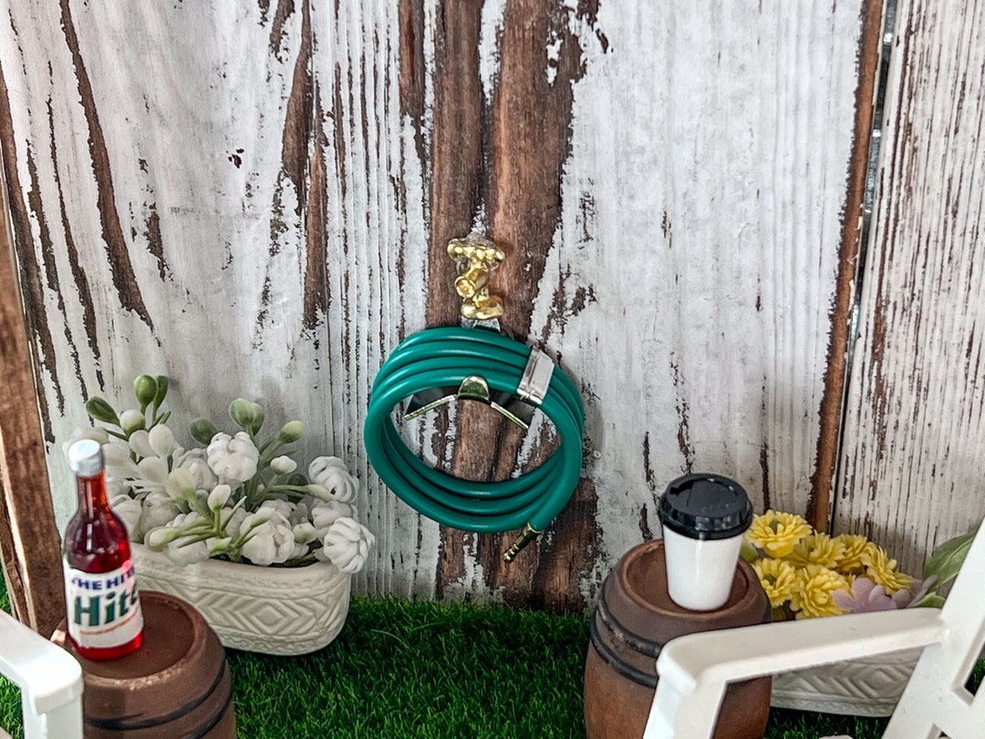Dollhouse Miniature Wall Mount Water Hose – 1:12 Scale Dollhouse Garden ...