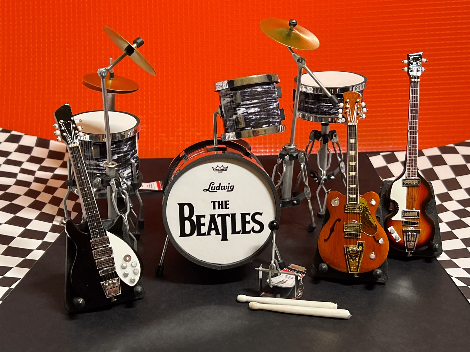 Dollhouse Beatles Ringo Starr Drum Set With Guitars - 1:6 Scale ...