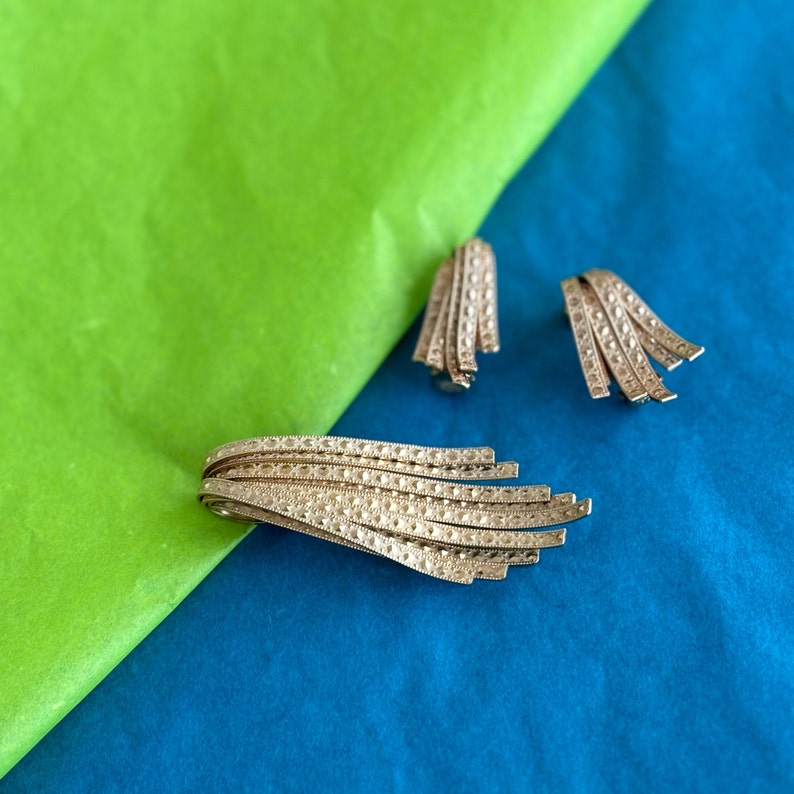Napier Gold-plated Streamers Brooch and Earring Set - Etsy