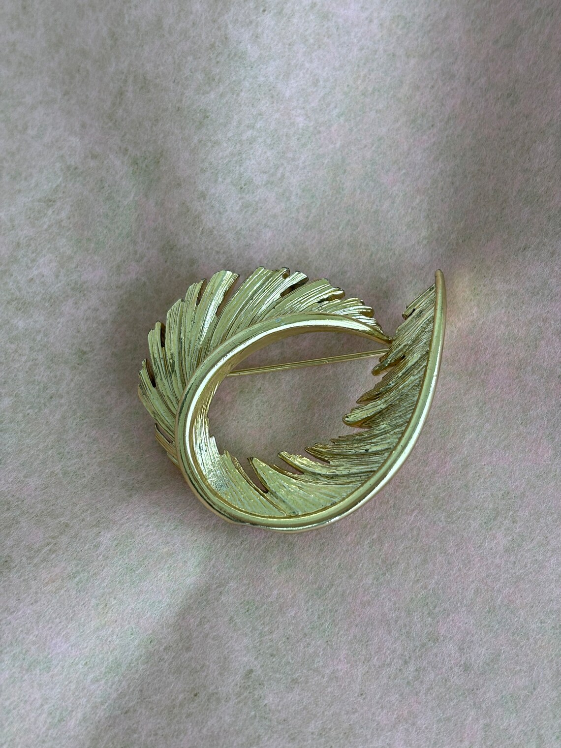 Lisner Curled Feather Gold-tone Brooch - Etsy