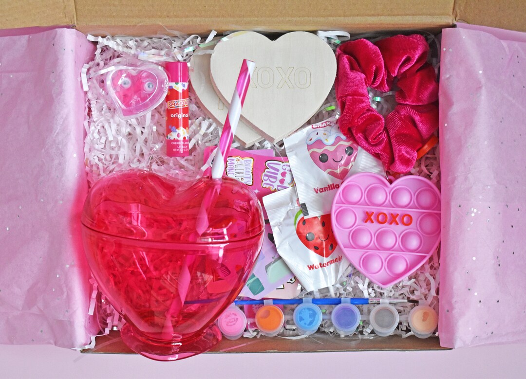 Cupid's Mini Creations | Kid's Arts & Craft Gift Box With Wood Hearts ...