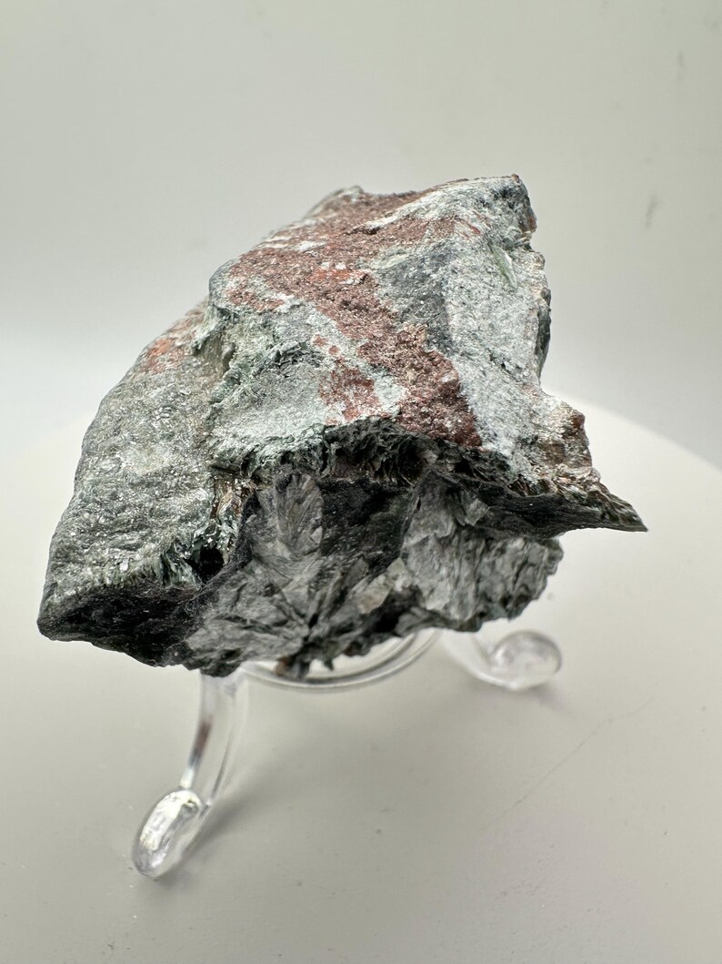 Clinochlore Specimen, Raw Fan Formation, Silver Green - 95 Grams - Etsy UK