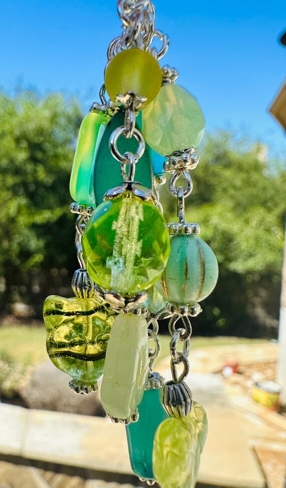 Keychain Uranium Glass Cat Face Green & Milk Glass UV… - Gem