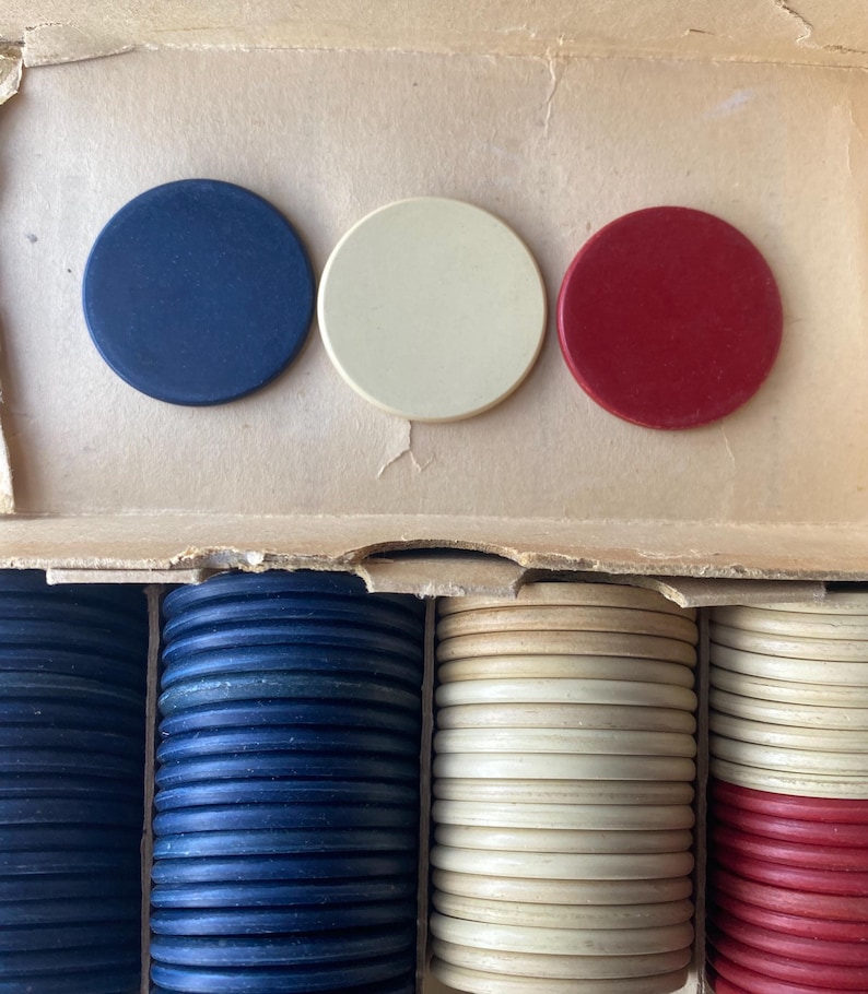 Antique Art Deco Bakelite POKER CHIPS ~ 77 Chips in Original Box - Etsy