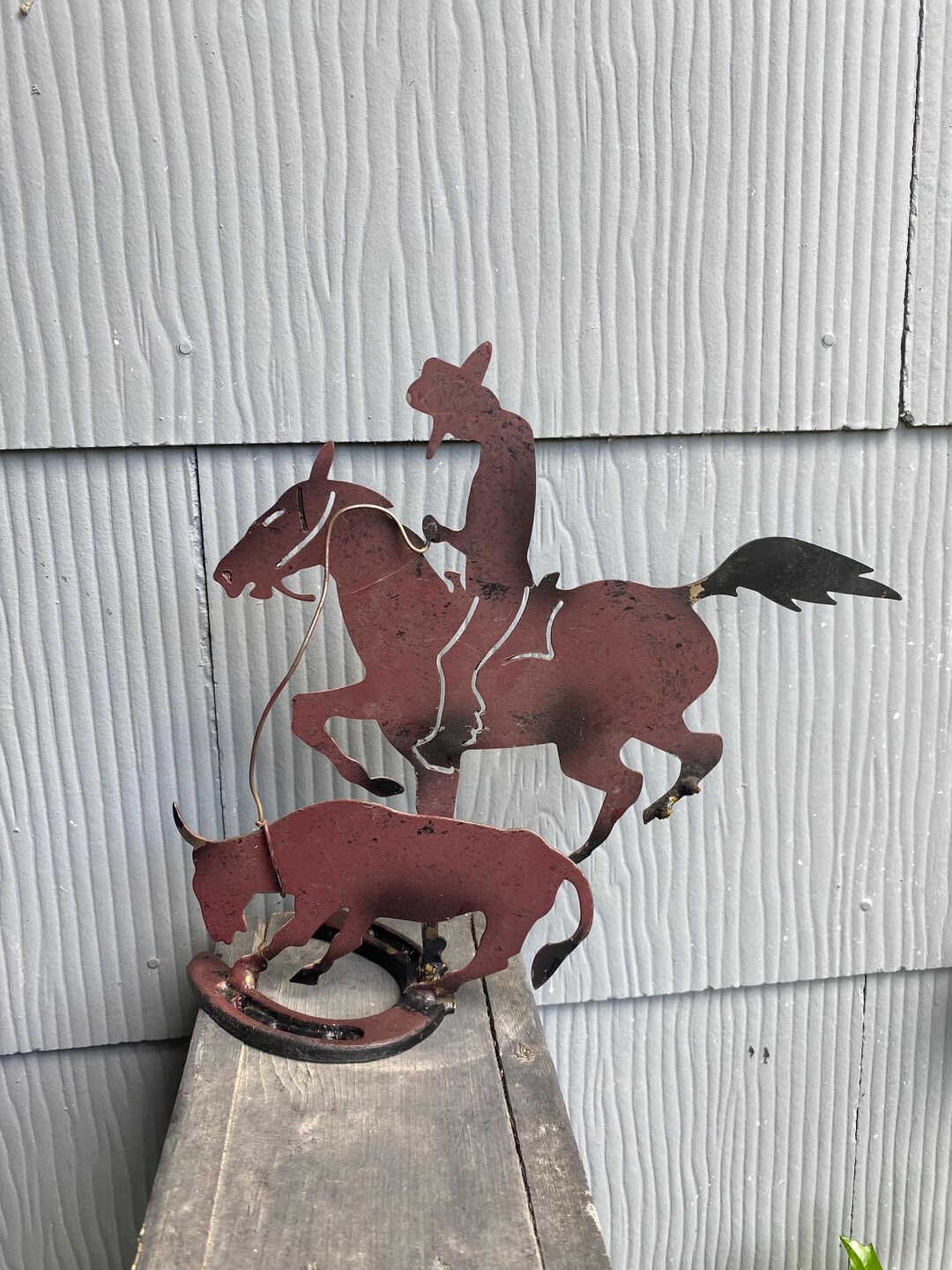 3D Metal Silhouette Cowboy on Horse Roping Steer on Horseshoe Base ...