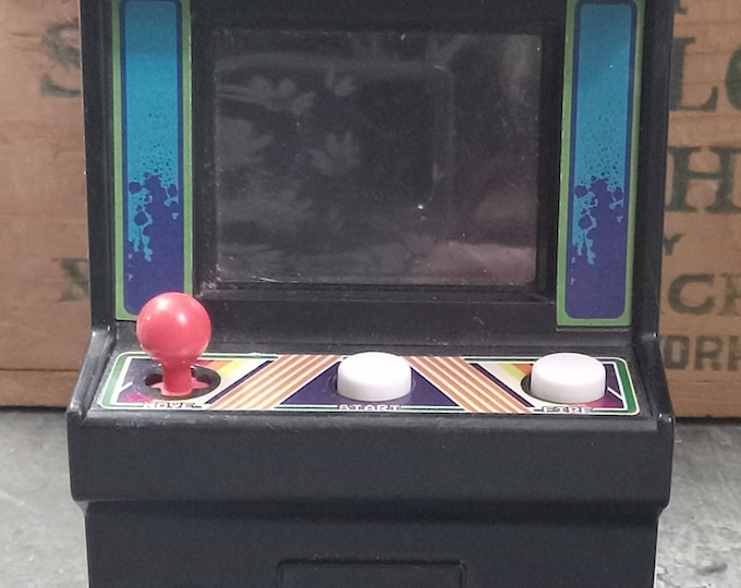 Atari Centipede Hand Held Retro Arcade Machine 1981 Original Version ...