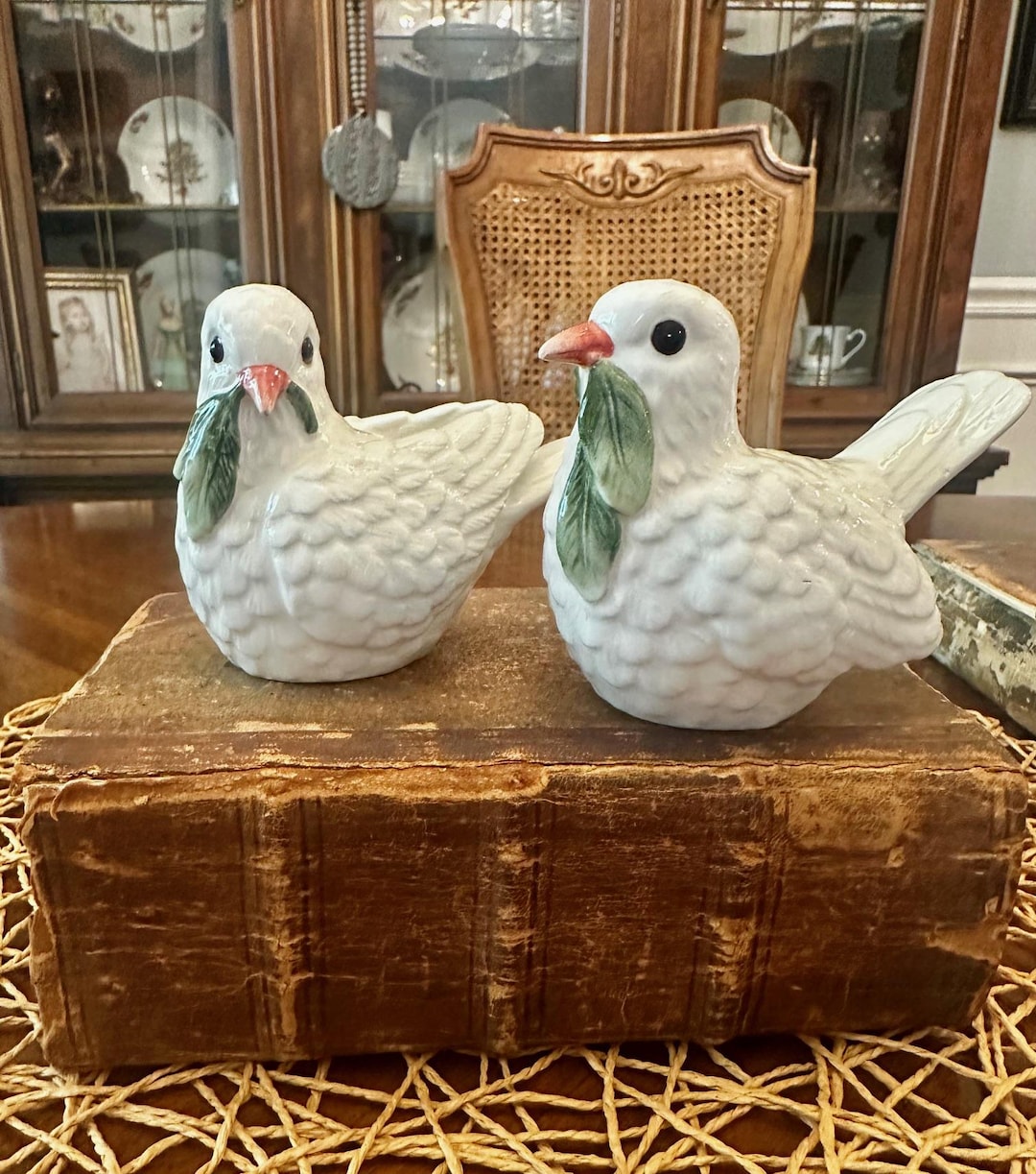 Vintage Ceramic Dove Figurines-pair of White Doves W/green Leaf Salt ...