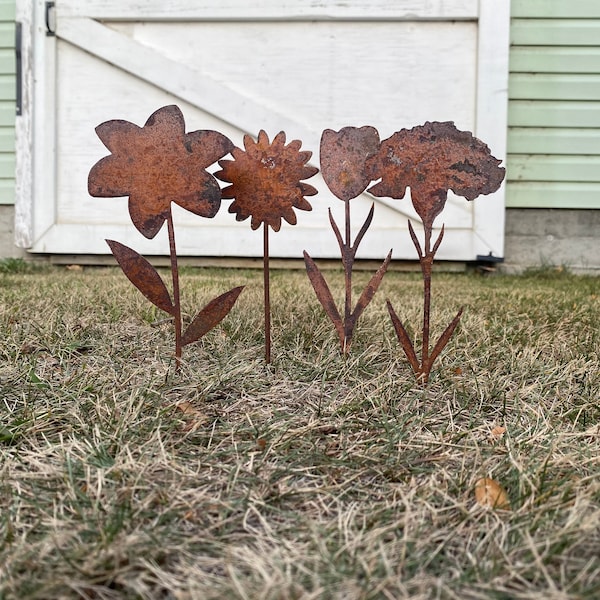 Metal Garden Flowers - Etsy