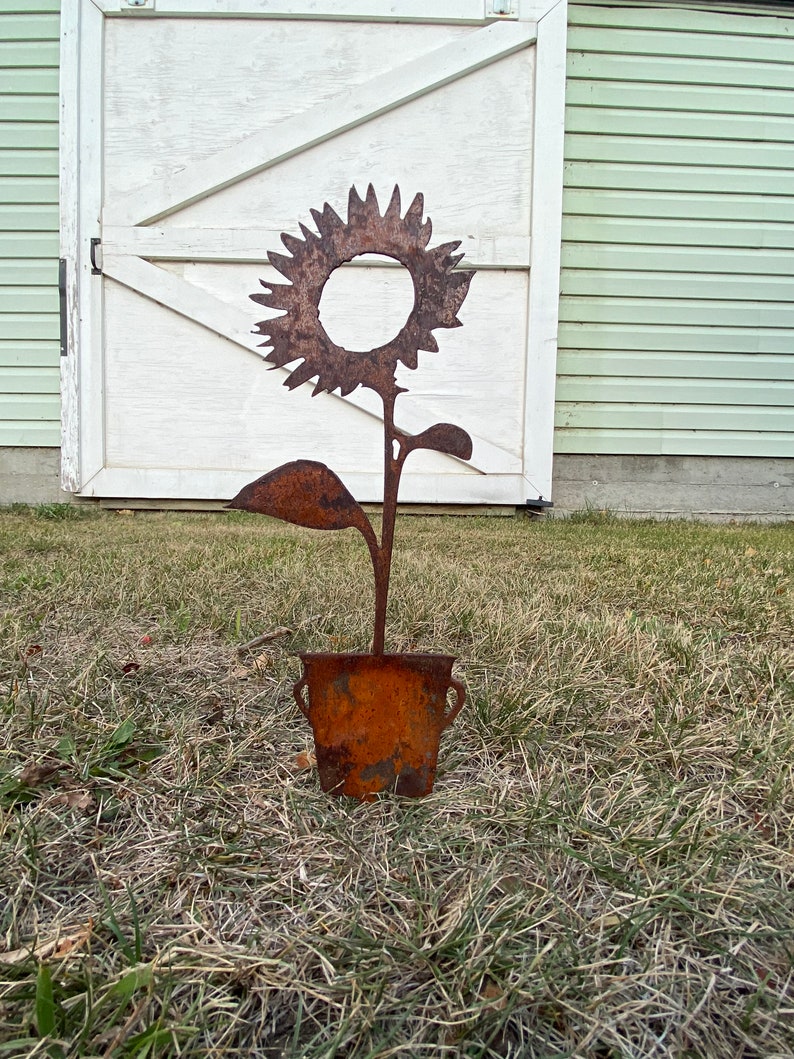 Rustic Metal Sunflower Decor Outdoor and Lawn Rusty Yard Decor - Rusty ...
