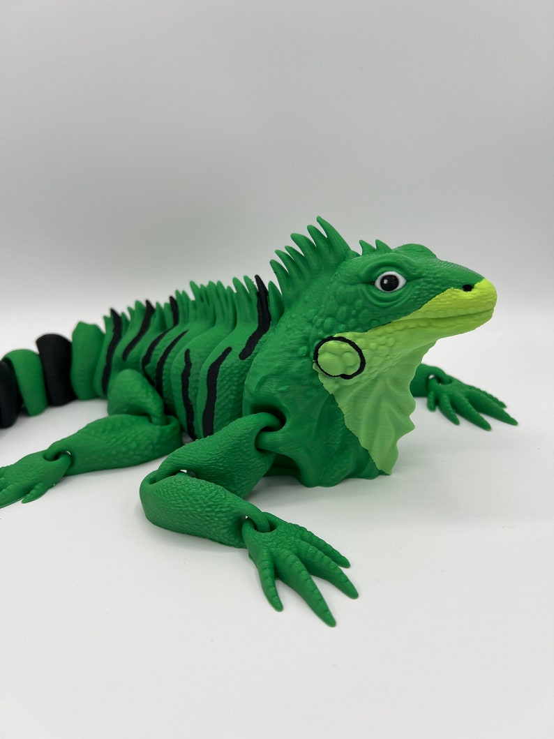 3D Printed Flexi Iguana Fidget Toy: Green Reptile Lover Gift - Etsy