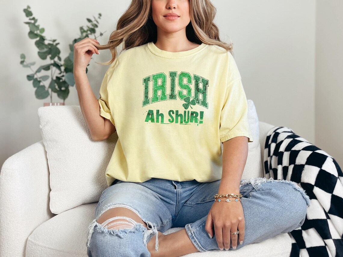 St Patrick's Day Tee Vintage-style Irish Shirt Ah Sure Irish-inspired T ...