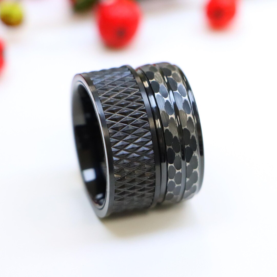 Parallelogram Design Center Straight Edges Unisex Ring, Black Tungsten ...