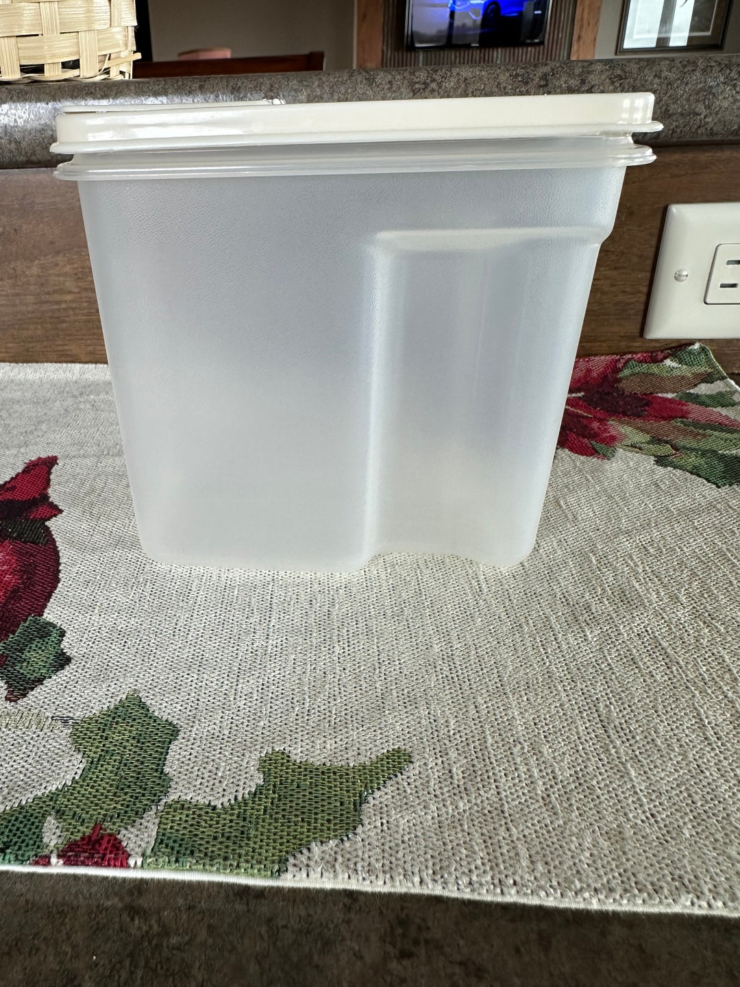 Vintage Rubbermaid 1 Qt Cereal Keeper - Etsy