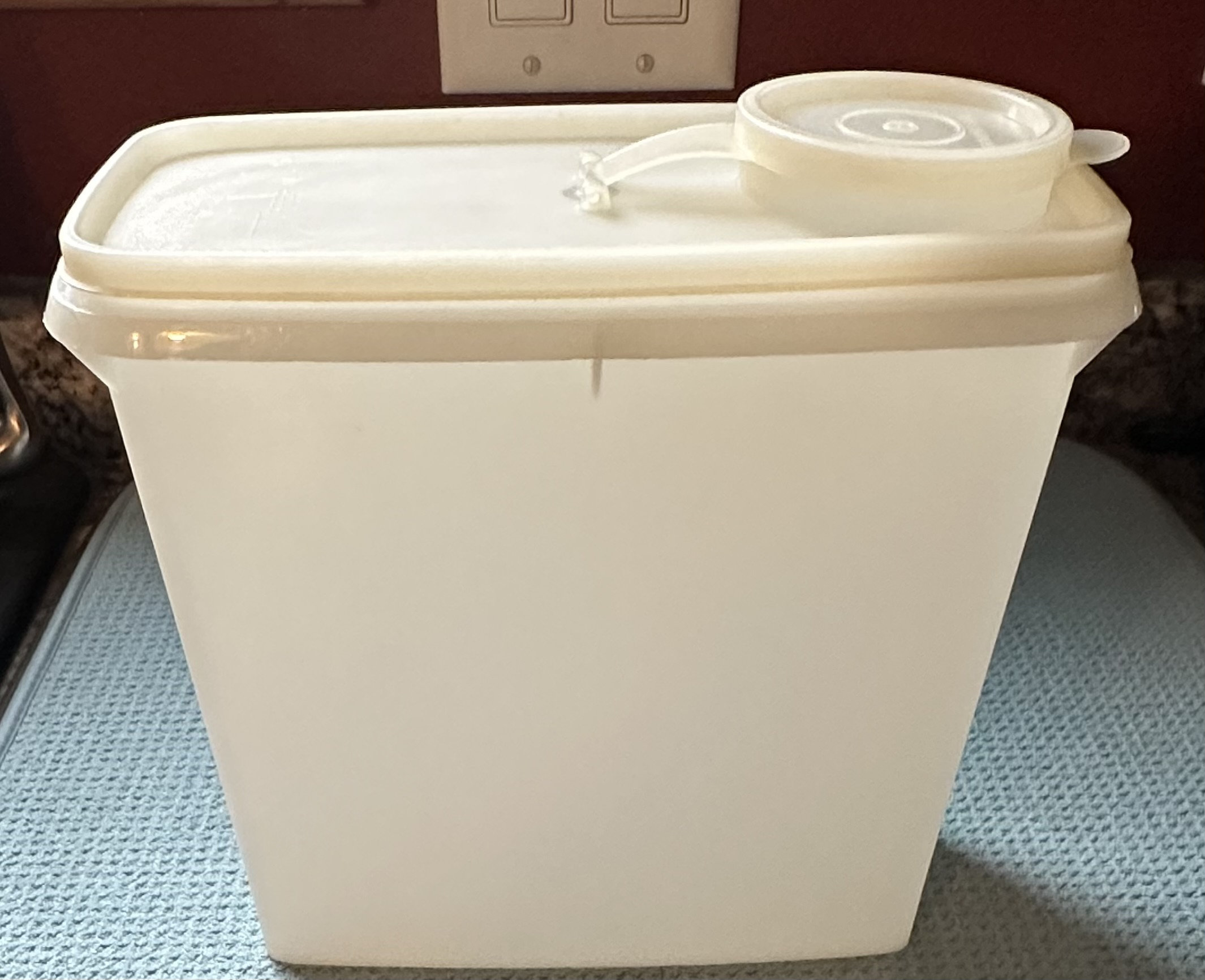 Vintage Tupperware Cereal Keeper - Etsy