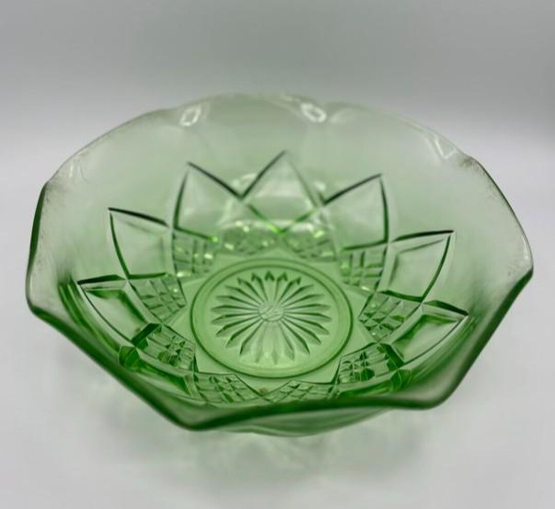 Anchor Hocking “prescut” Pattern (AKA “star of David”) Scalloped Bowl ...