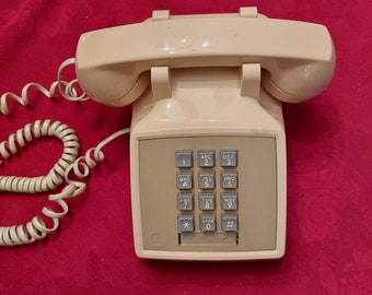 Vintage ITT Desktop Push Button Beige Telephone - Etsy