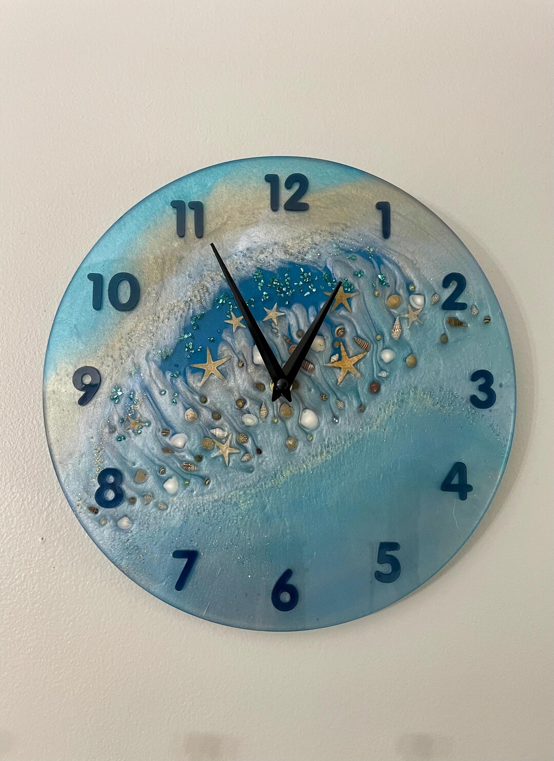 Blue Ocean Resin Seashell Wall Clock - Etsy