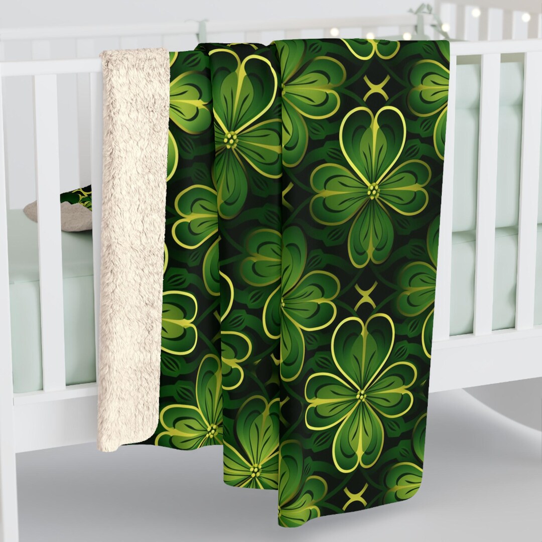 Irish Green Gold Shamrock Clover Pattern, Cozy Sherpa Fleece Blanket ...