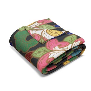 Colorful Vintage Chinese Floral Pattern Arctic Fleece Blanket Couch ...