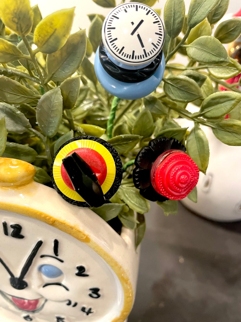 Vintage Happy Clock Face Button Arragement, OOAK, Button Bouquet ...
