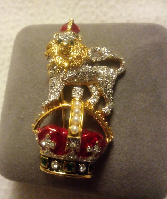 Rare Butler and Wilson Lion Crown Brooch Vintage - Gem