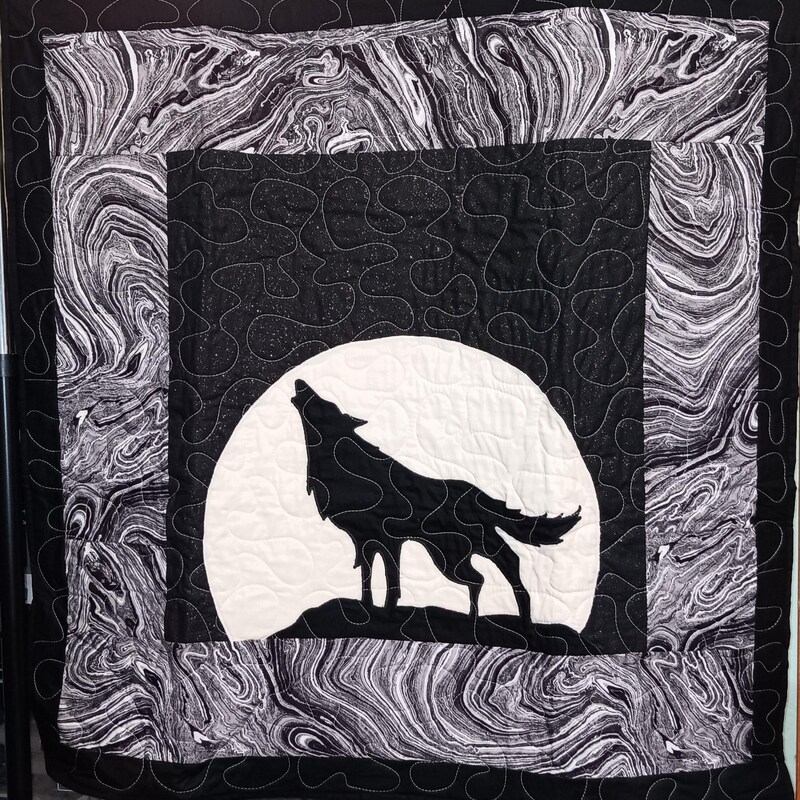 Wolf Quilt - Etsy