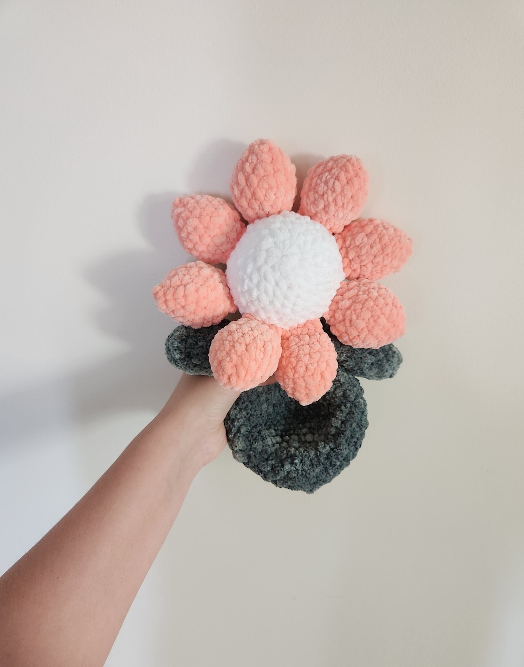 Crochet Flower Plushie| Amigurumi, Flower Plushie, Gift, Decorative ...