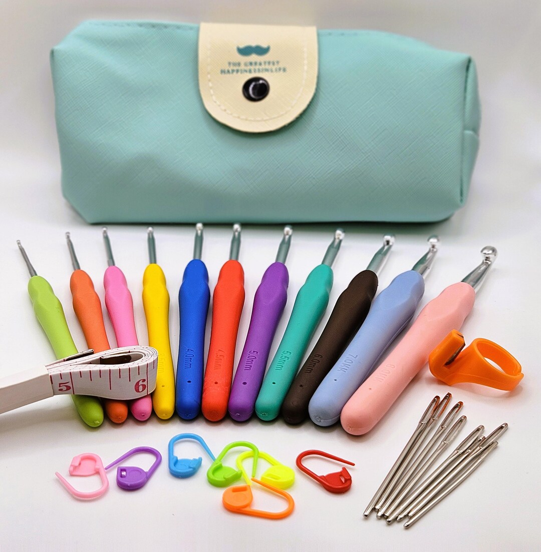 Beginner Crochet Kit With Hooks, Stitch Markers, Darning Needles, Yarn ...