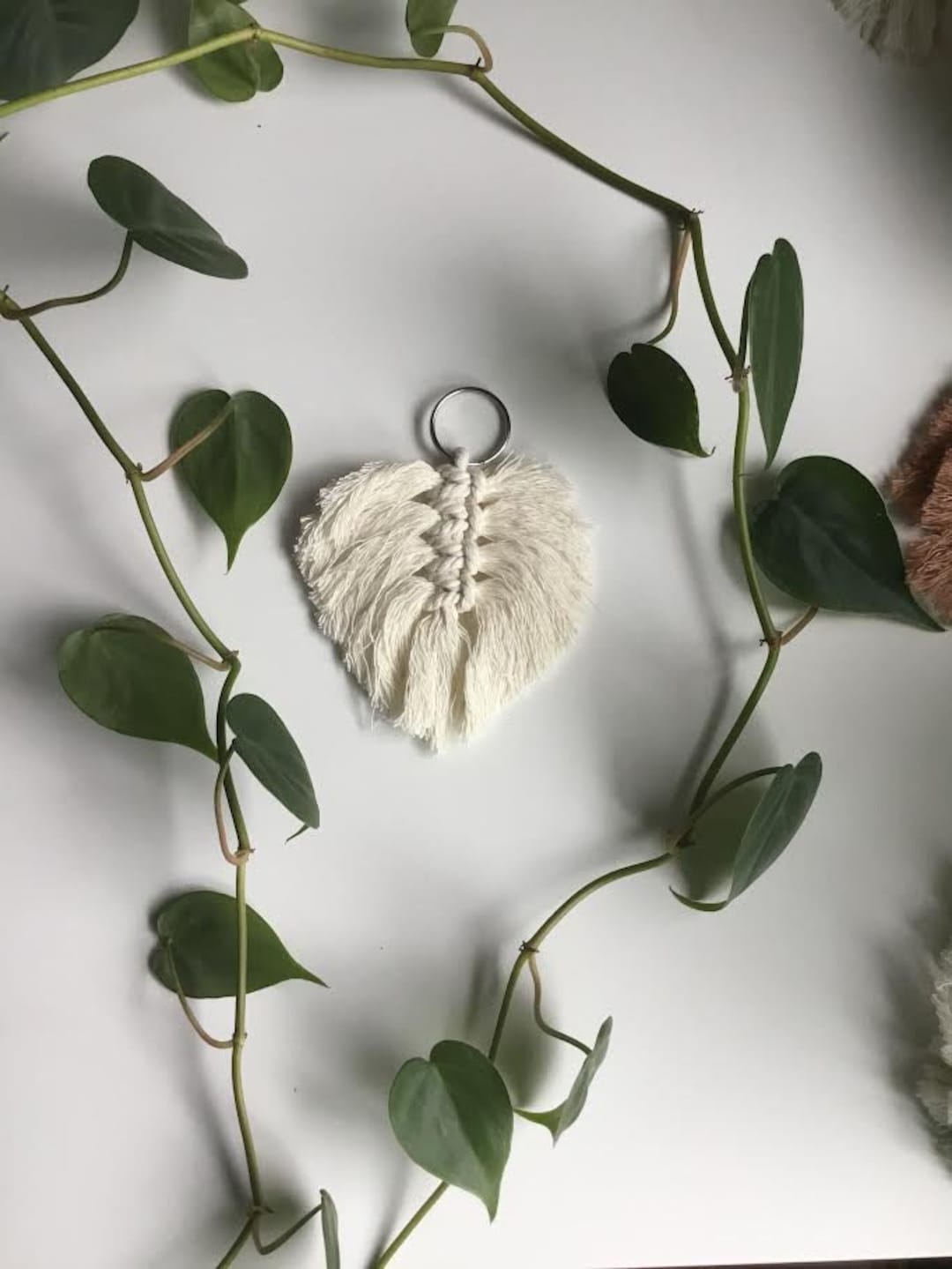 Macrame Leaf Keychain - Etsy