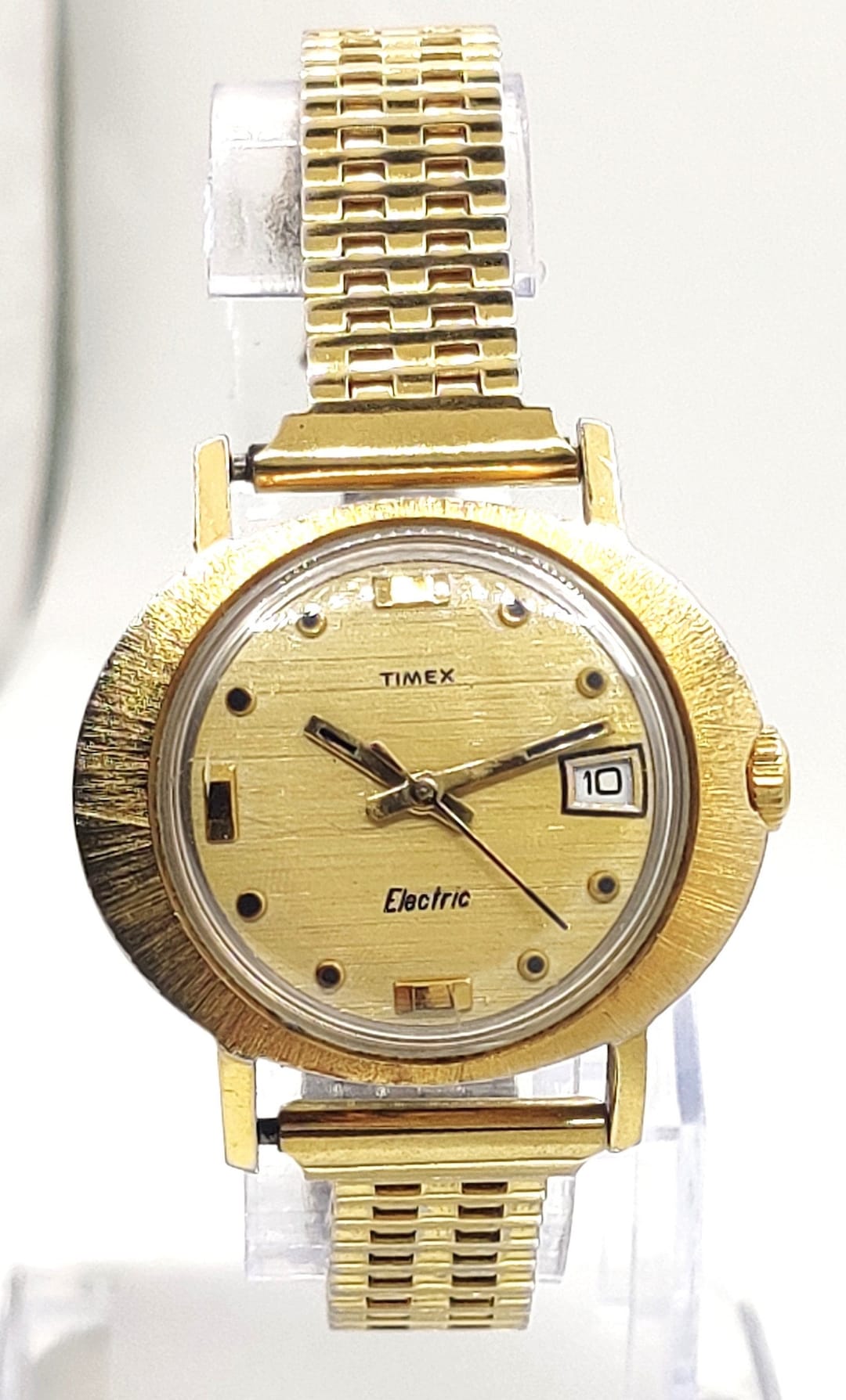 Vintage Timex Electric Women's Watch 1970's Gold Tone 4 Jewel Date Window Gold Teaked Dial Adj ...