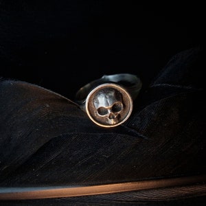 Memento Mori Dark Aesthetic Gothic Signet Ring - Etsy