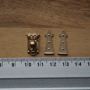 Miniature Doorknob Alice, Dollhouse Decoration - Etsy