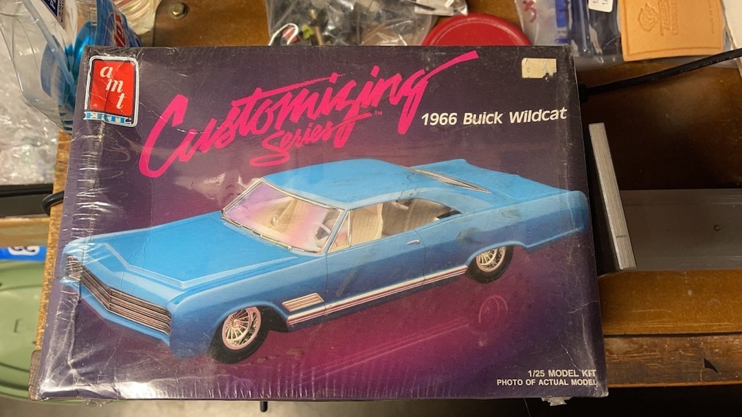 AMT 1966 Buick Wildcat Customizing Series Factory Sealed Model Car Kit ...