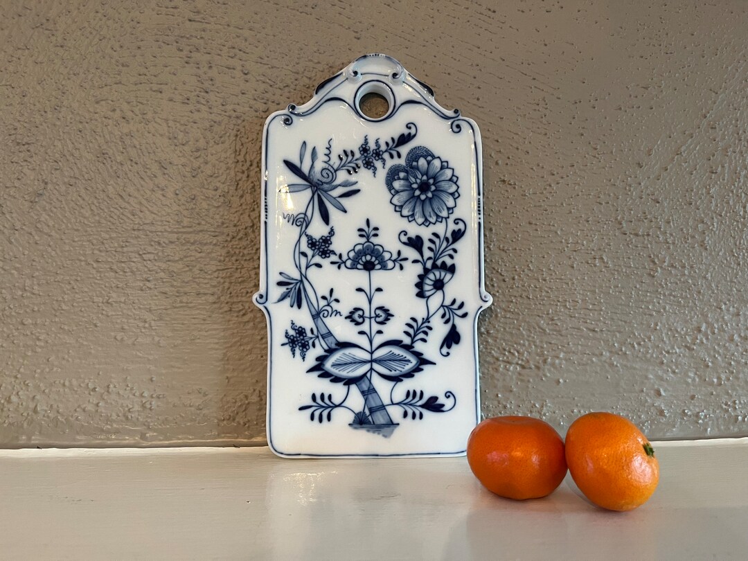 Meissen, blue Onion Cheese Board, Plaque, Wall Hanging. Carl Teichert ...