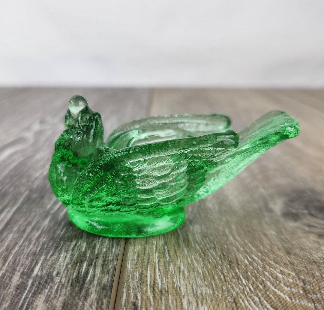 Lime Green Degenhart Art Glass Sparrow Salt Cellar – Collectible Bird ...